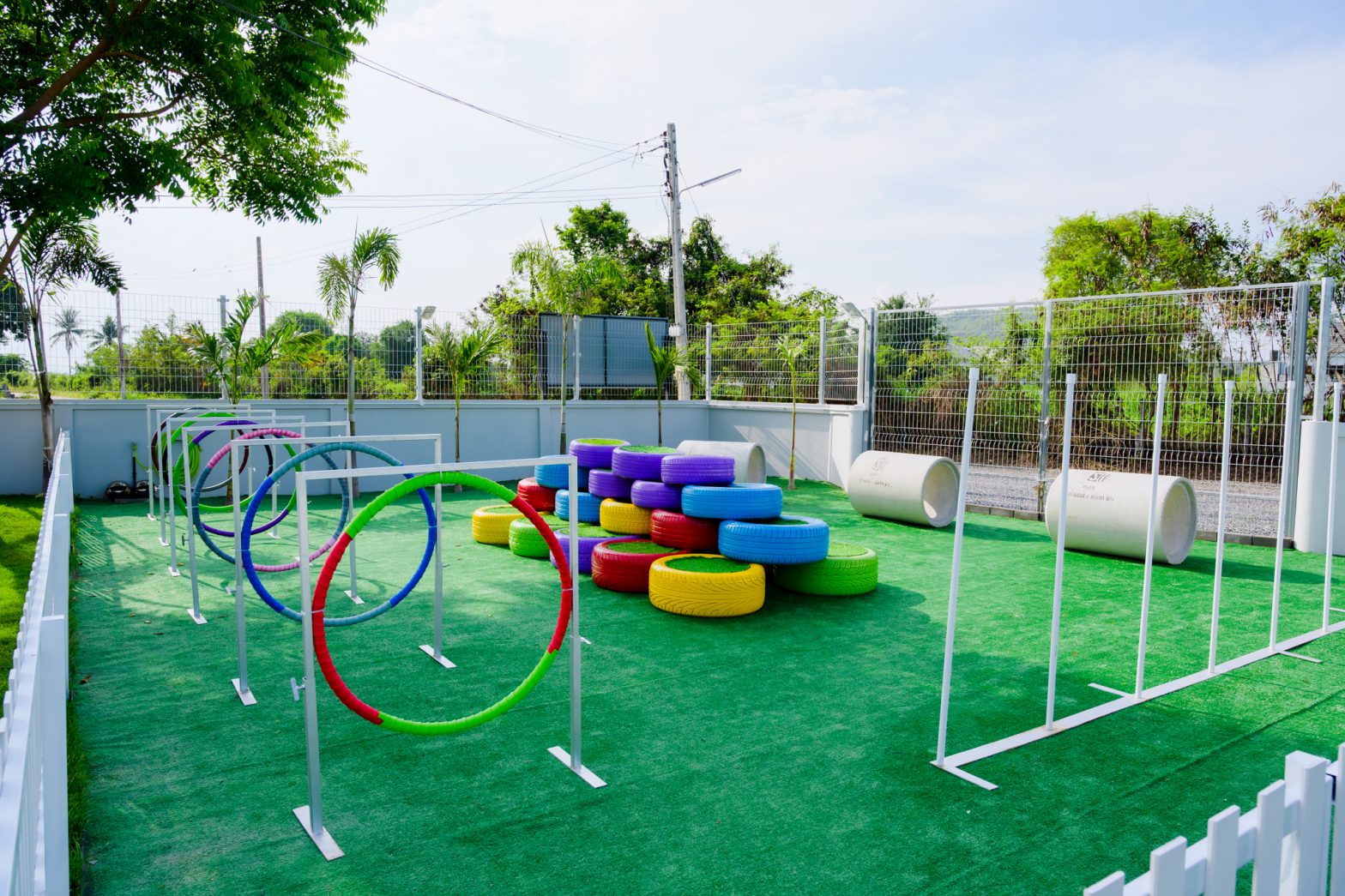 Happy Paws Huahin – Boutique Dog Hotel